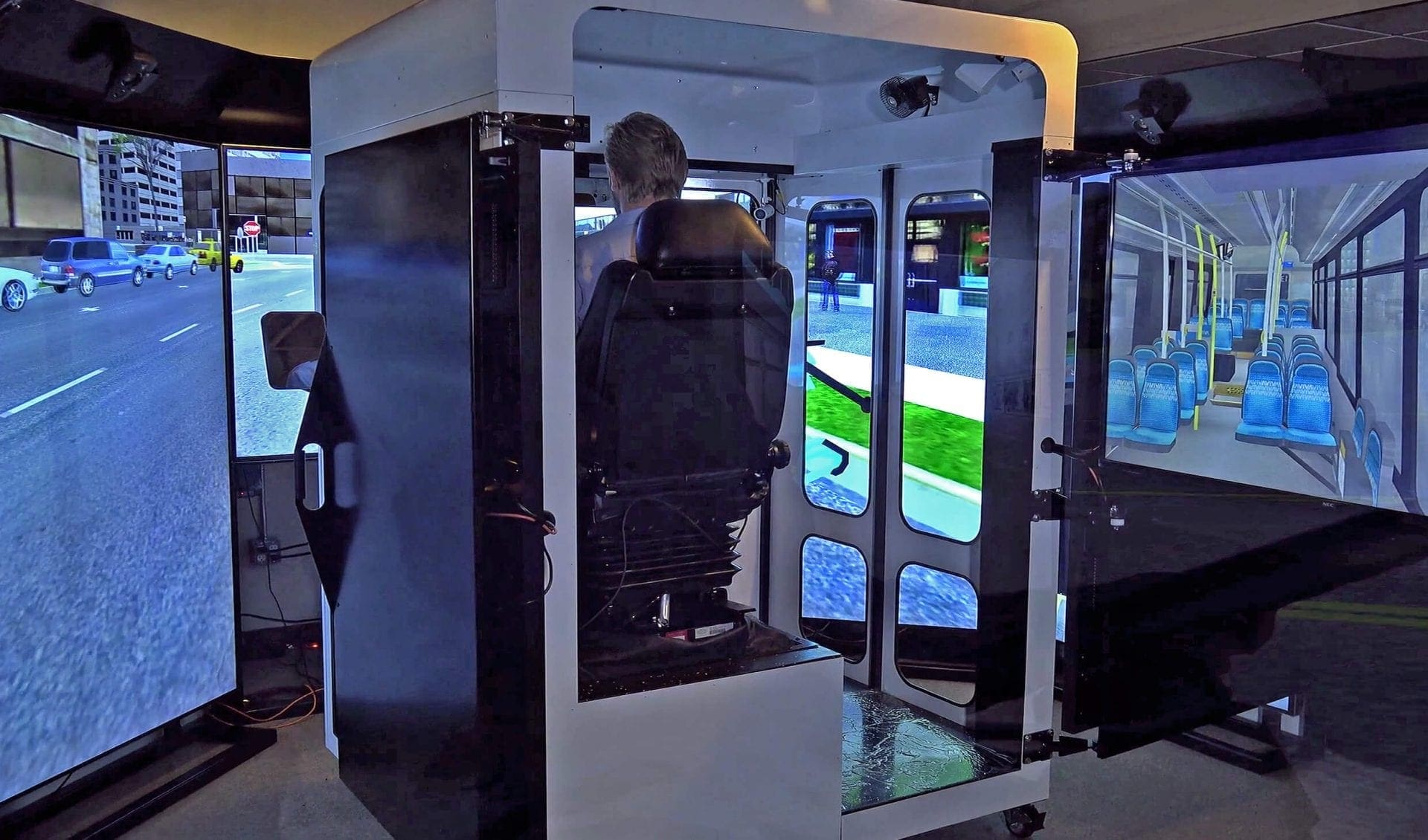 CDL Simulator - Commercial Truck Driving Simulator - FAAC